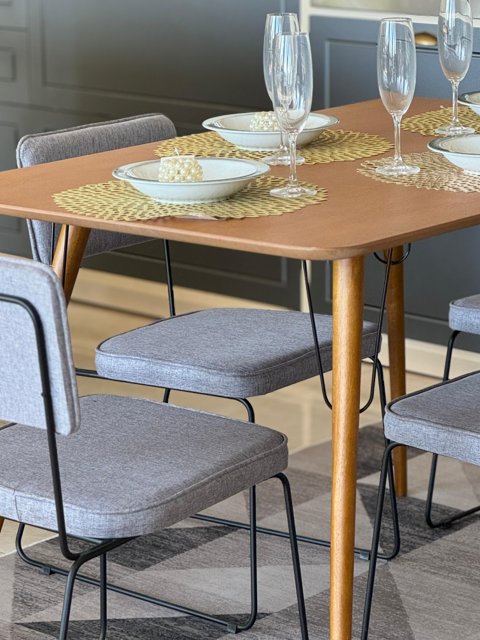 Mesa de Jantar Regular 4 lugares em Lâmina de Madeira | Avozzani