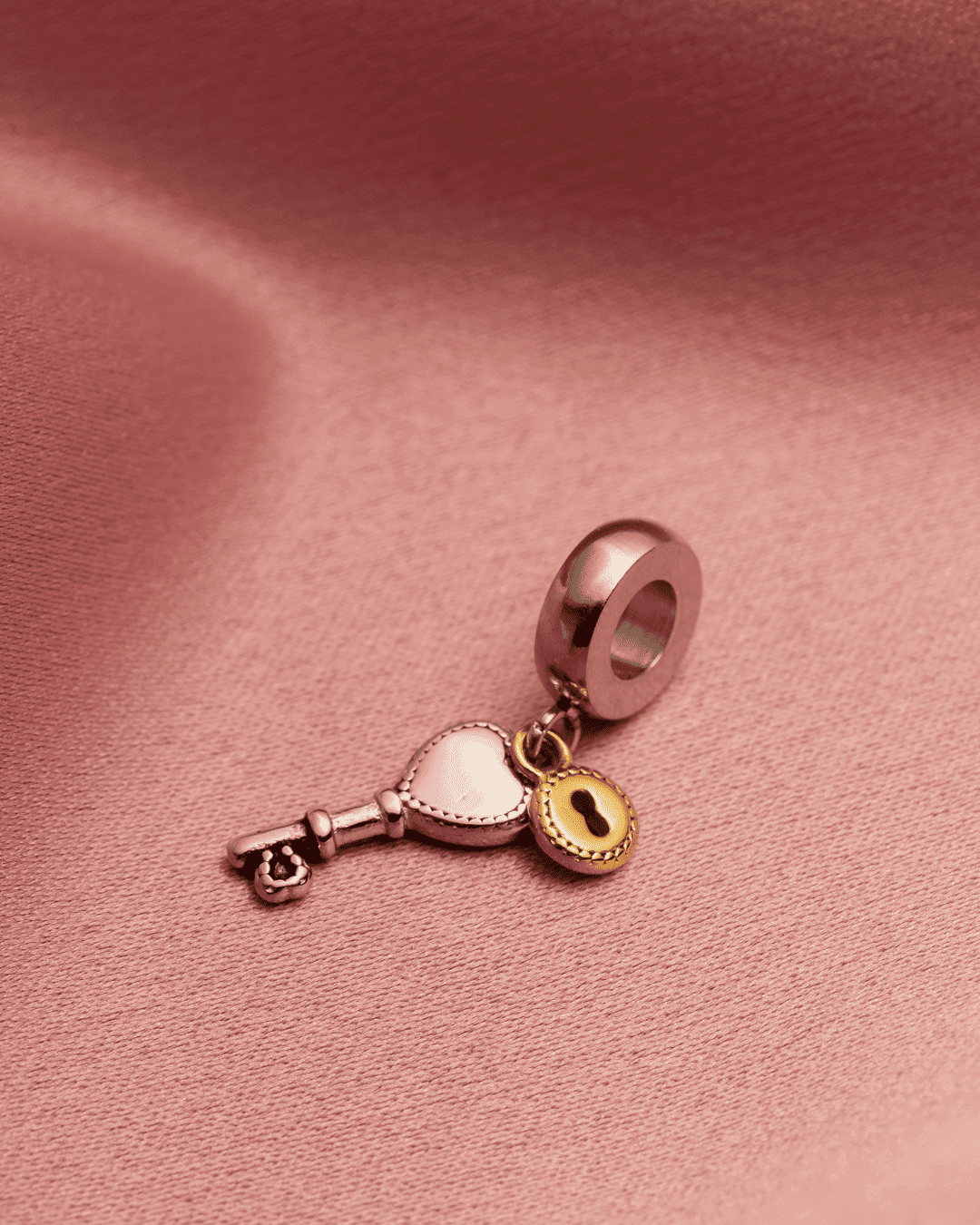 Berloque Chave E Fechadura Silver E Gold - Rahra Soul | RAHRA Semijoias ...