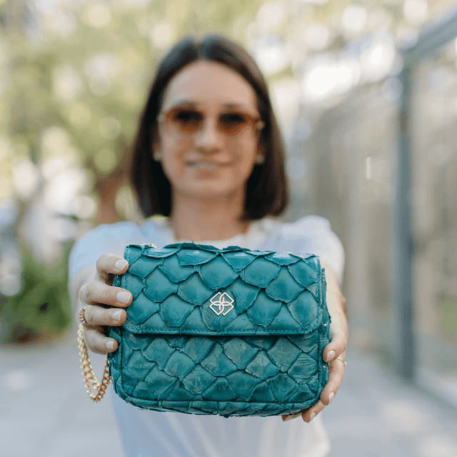 Mini Bag em Pirarucu Lake Blue | Antonella | Donna Guerriera