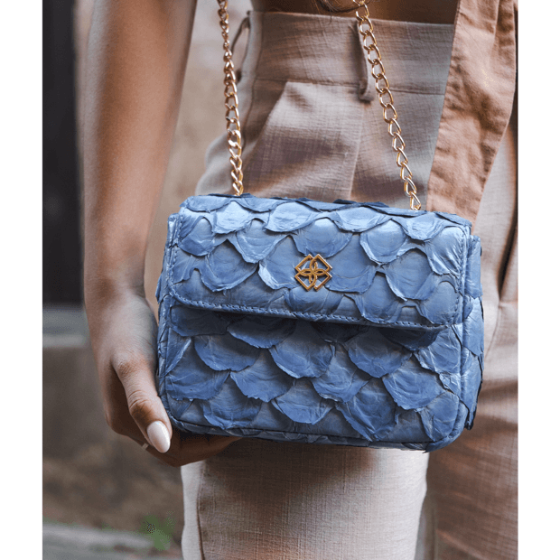 Mini Bag em Pirarucu Azul Jeans | Antonella | Donna Guerriera
