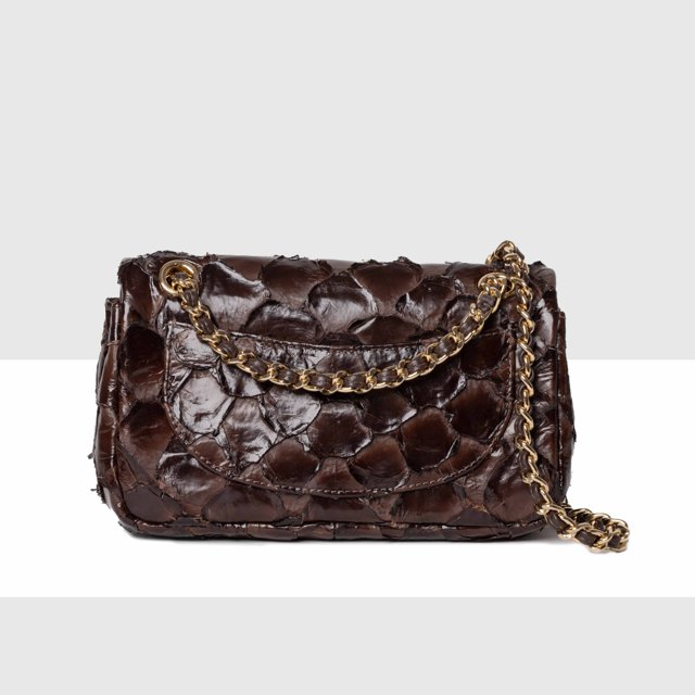 Bolsa de Pirarucu Marrom | Lívia 3.0 Pequena | Donna Guerriera