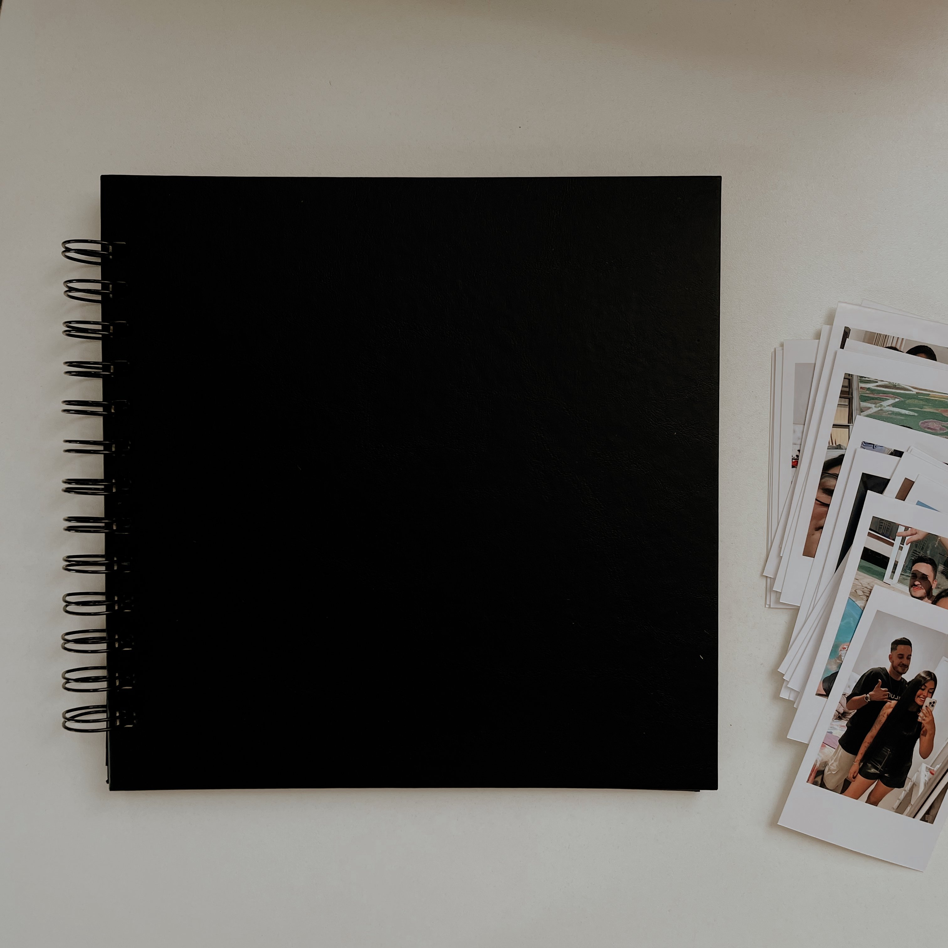 Álbum All Black | Art Retrart - Fotos Polaroids e Presentes Criativos