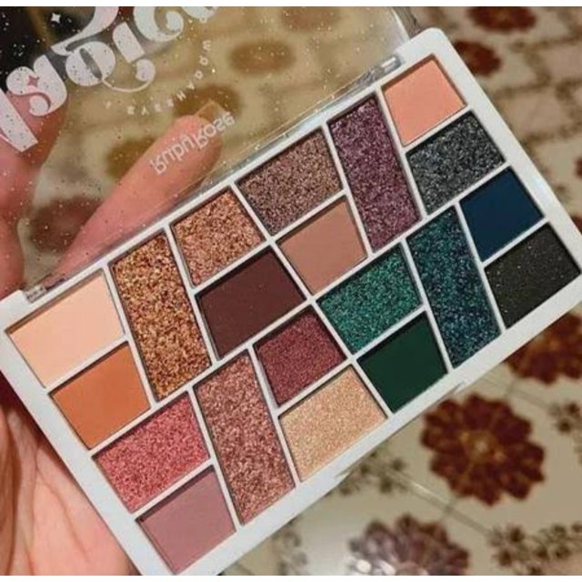 Paleta de sombras magicool Ruby Rose | Maiara Beauty