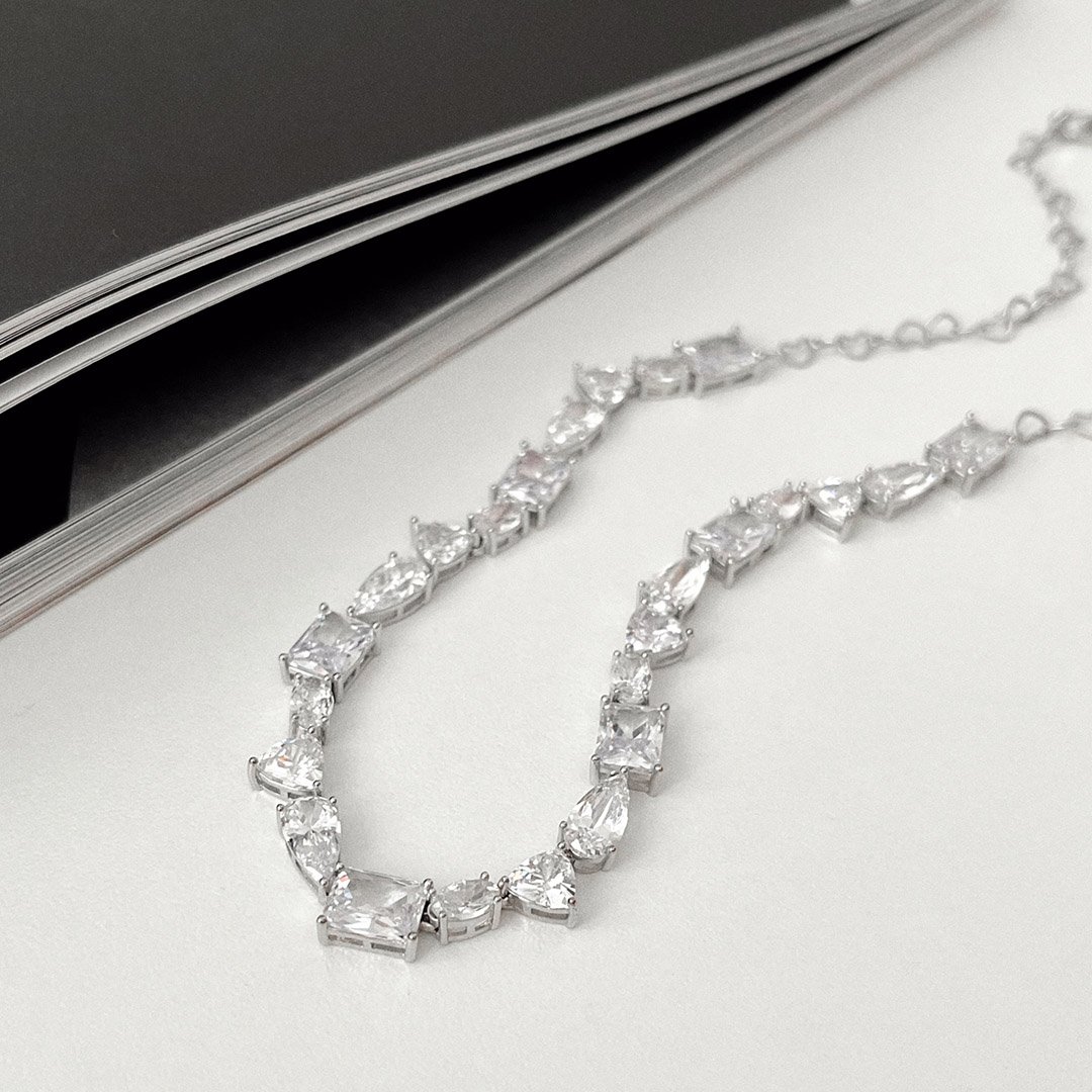 Colar Para Festa Chocker Pedras Mistas Elo Coração RB | Raiza Delize ...