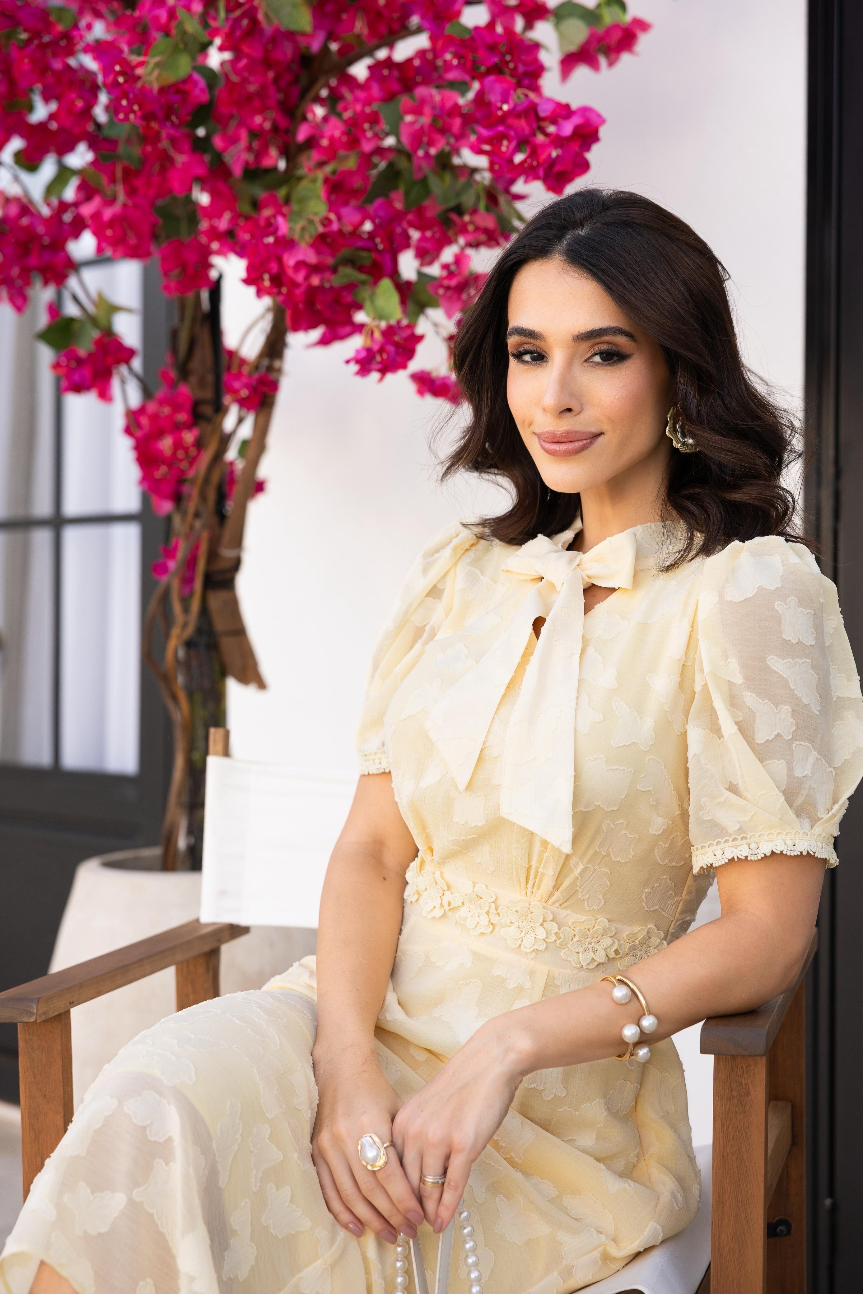 Chiffon Devorê com Folhas Texturizadas Amarelo Claro - COLEÇÃO PÉTALAS ...