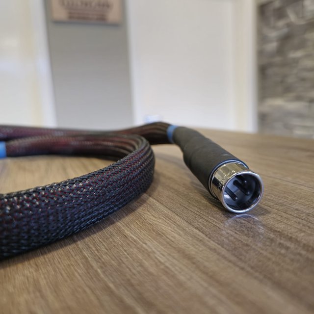 Cabo Interconnect Logical Cables Eternity - XLR - 1m - Seminovo | AudioTAG