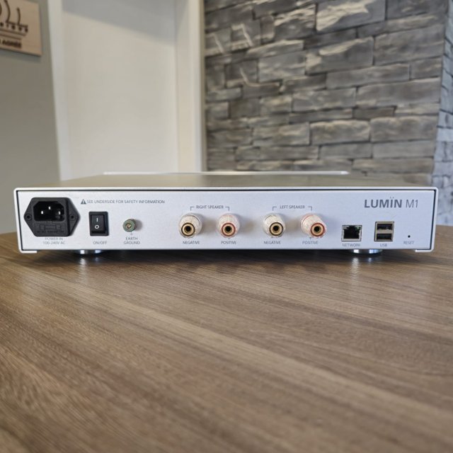 Amplificador Integrado Lumin M1 - Streamer Embutido - Seminovo | AudioTAG