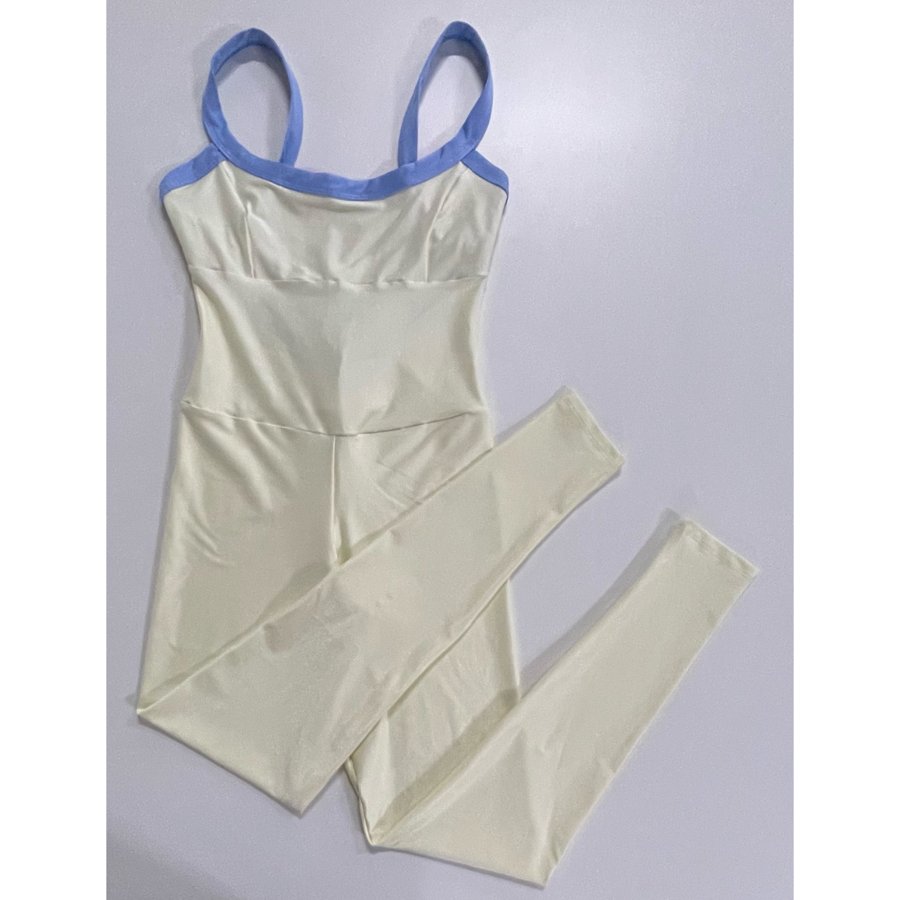 Macacão longo Laila canelado alta compressão manteiga / azul bebe TAM ...