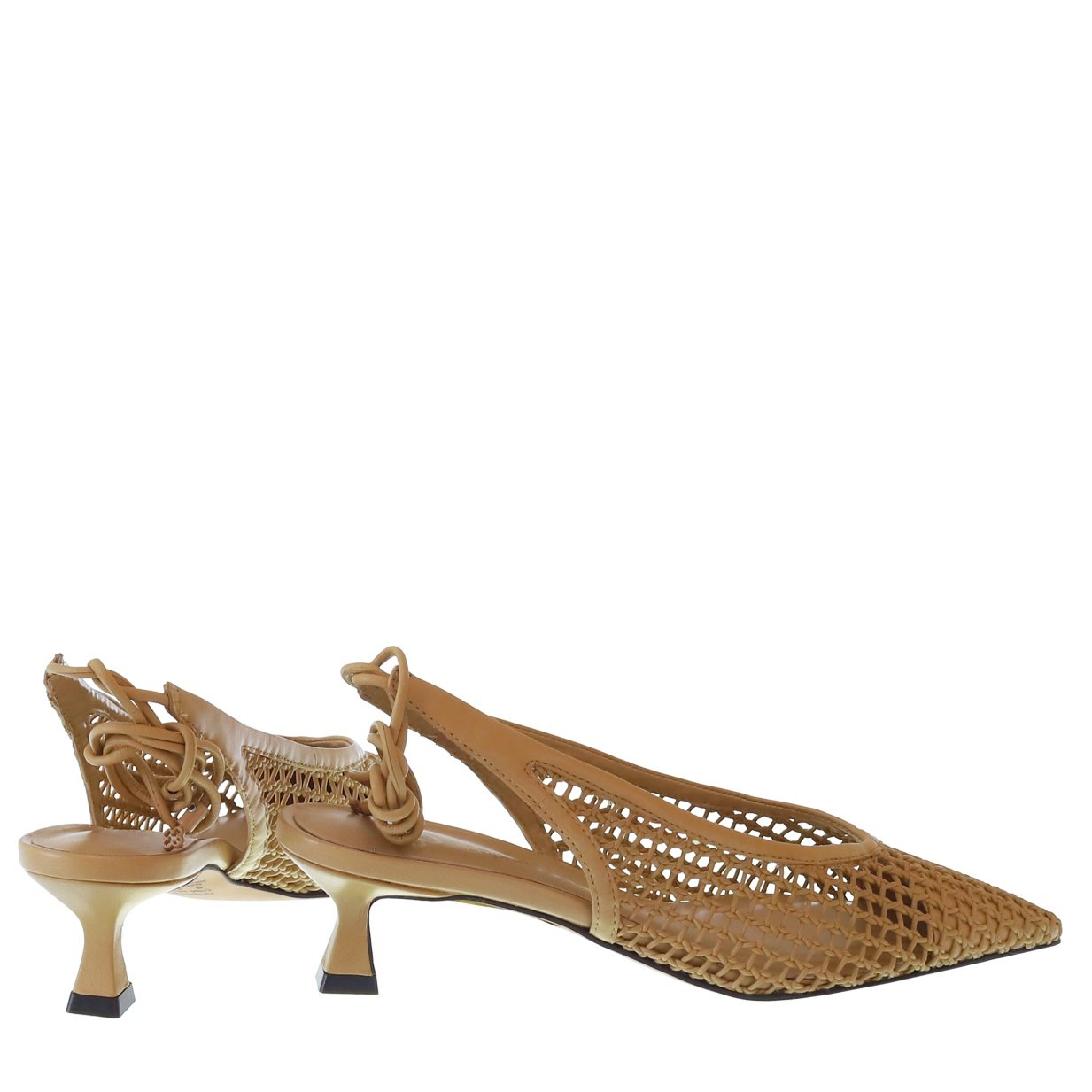 Scarpin Salto Fino. Modelo Chanel Beau. Ref.:7505. Capodarte para ...