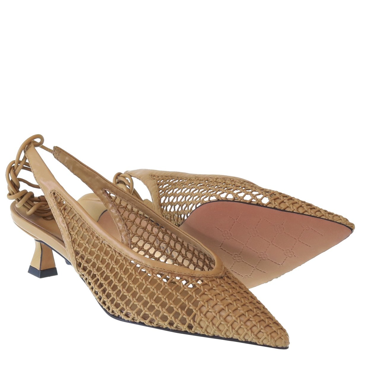 Scarpin Salto Fino. Modelo Chanel Beau. Ref.:7505. Capodarte para ...