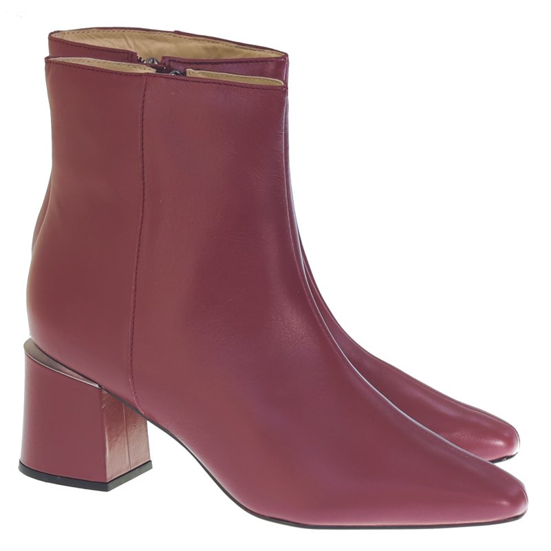 bota feminina em couro, bota coleção 2025, botas novidades, botas da ...