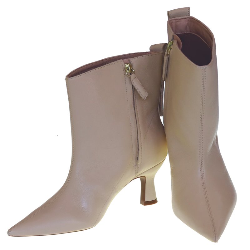 bota feminina em couro, bota coleção 2025, botas novidades, botas da ...