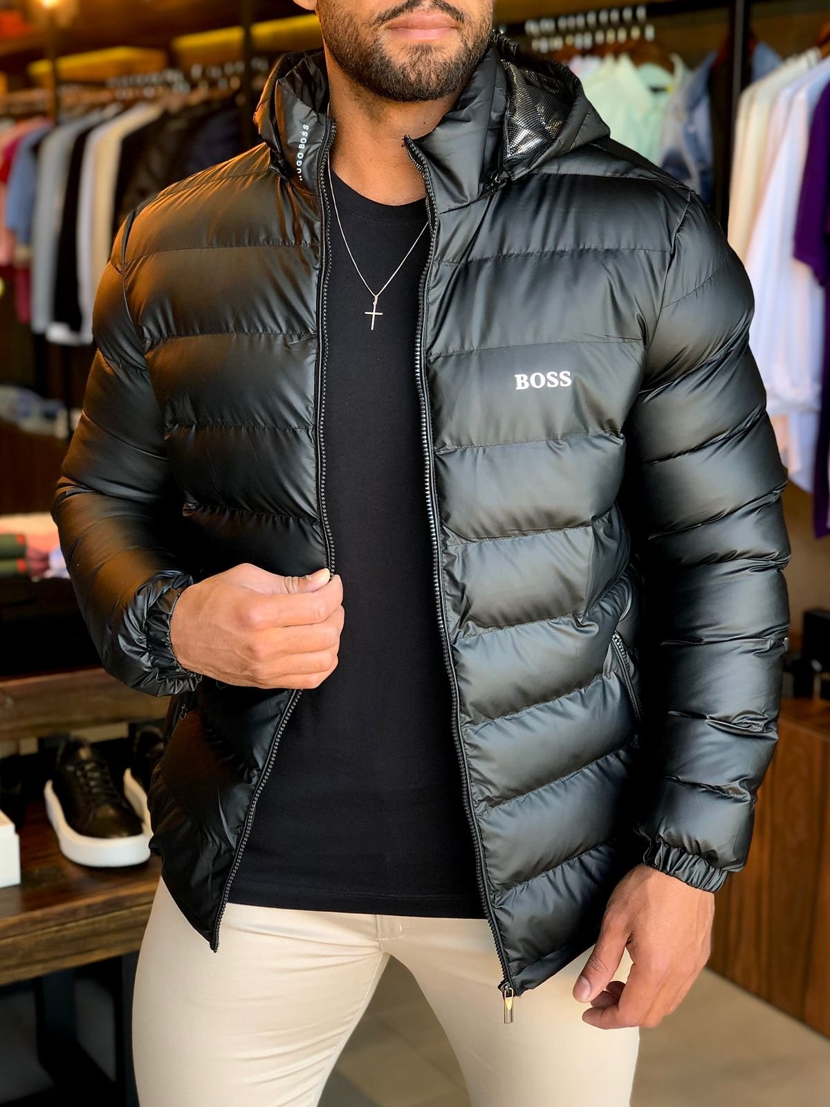 Jaqueta Hugo Boss Puffer Capuz Removível Preto | Henri Store - Loja Oficial
