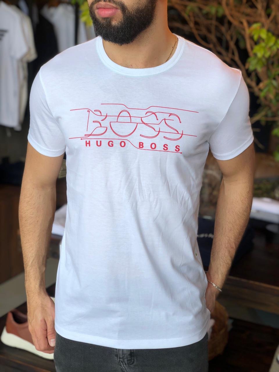 Camiseta Hugo Boss Branca Logo Boss Vermelha | Henri Store