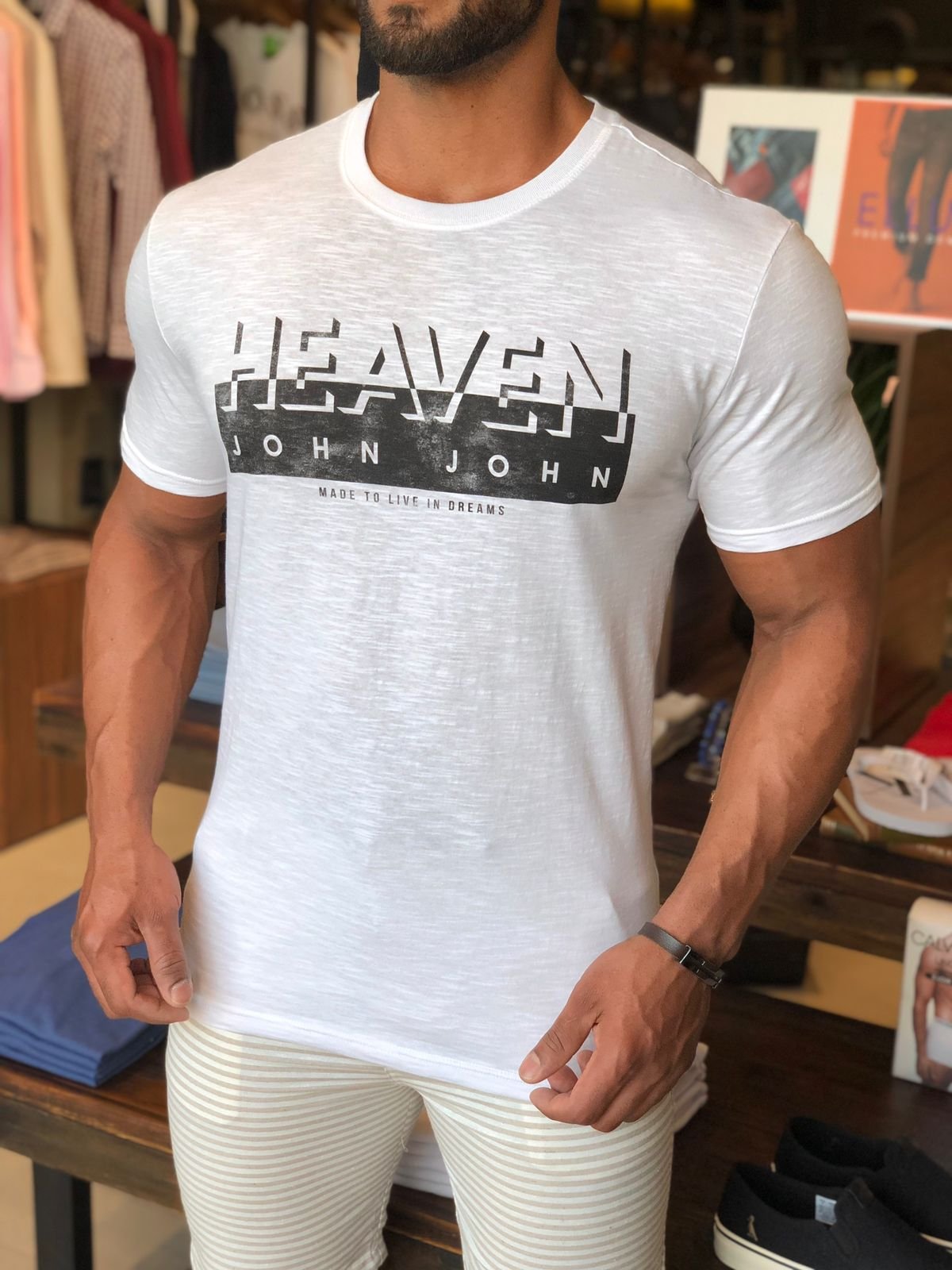 Camiseta John John Branco Flame Heaven Preto/Branco | Henri Store ...