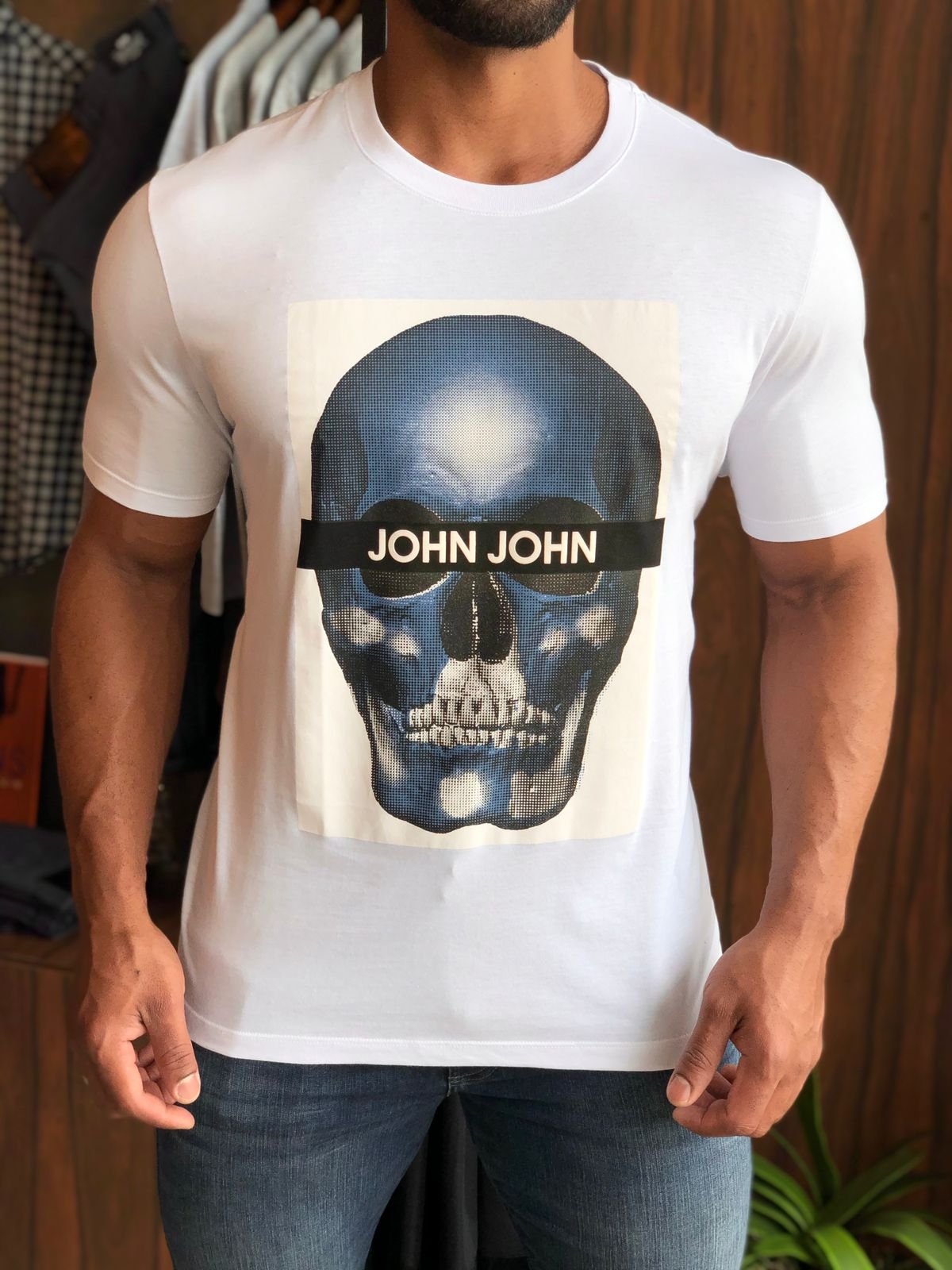 Camiseta John John Branco Thinged Skull | Henri Store