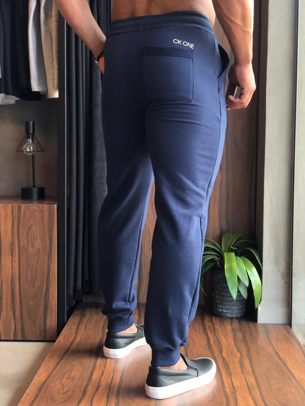 Calça Moletom Calvin Klein Ck One Marinho | Henri Store