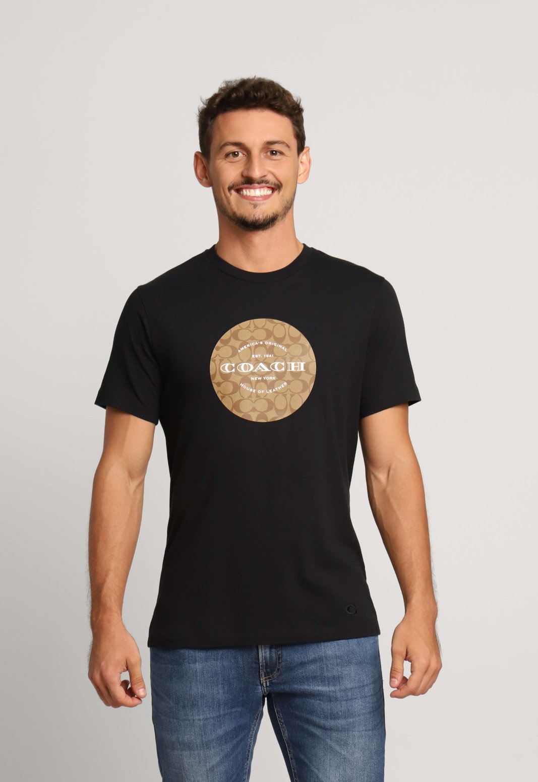 Camiseta Coach Logo Central Preto | Henri Store