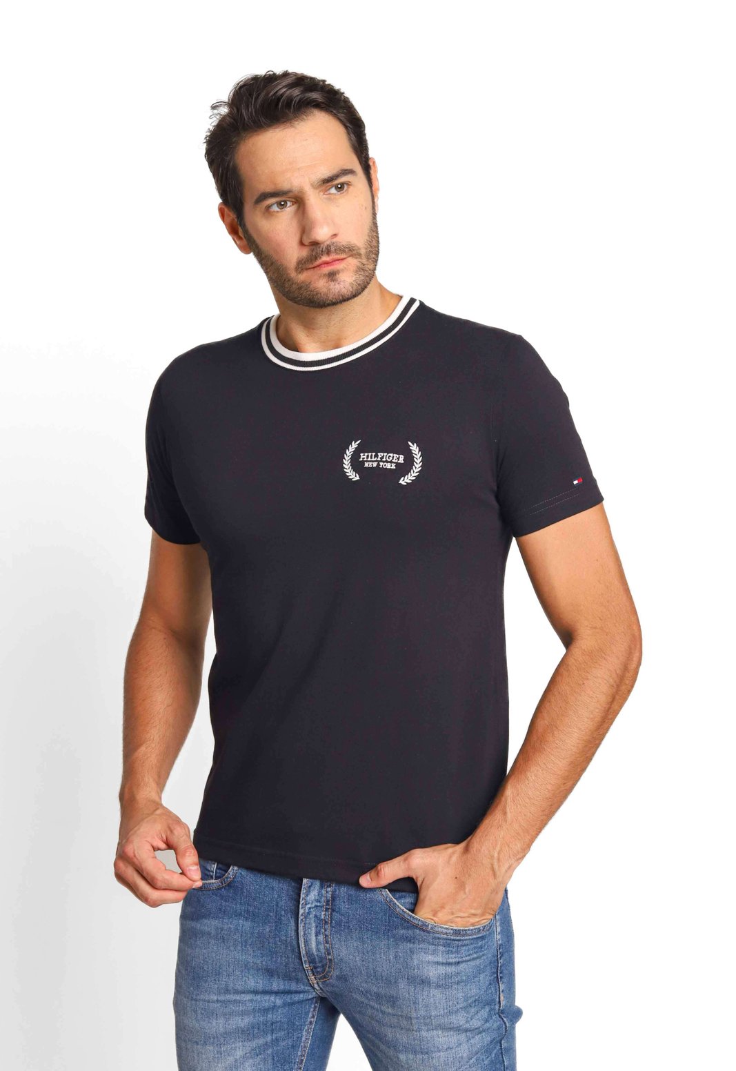 Camiseta Tommy Hilfiger Retilínea Gola - Sale | Henri Store - Loja Oficial