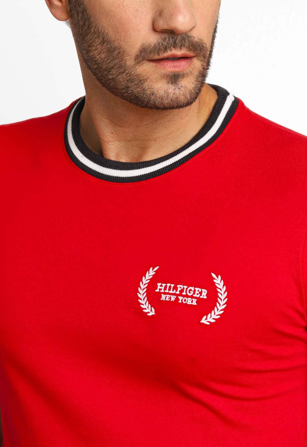 Camiseta Tommy Hilfiger Retilínea Gola - Sale | Henri Store - Loja Oficial