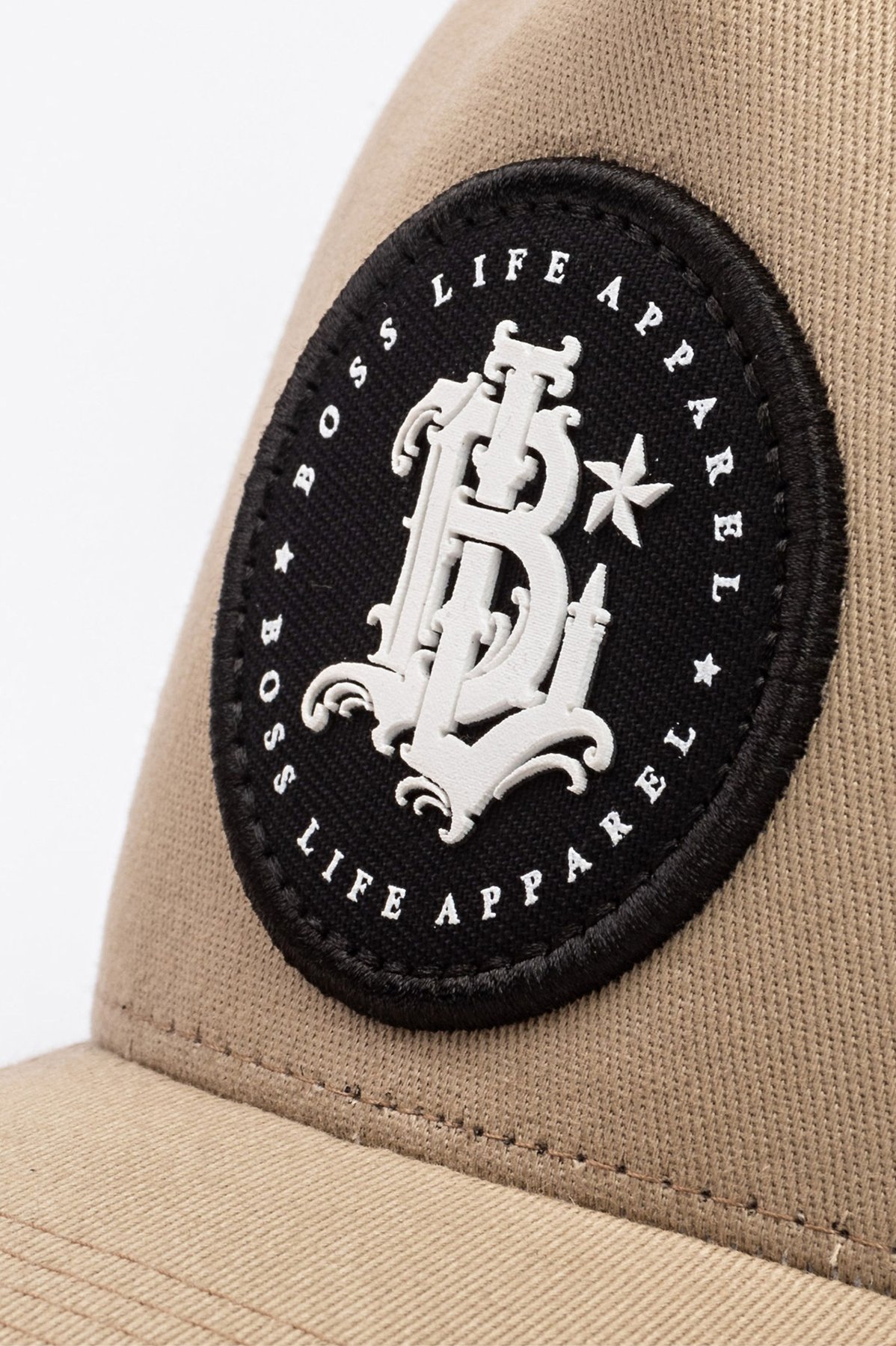 BONÉ BL16 BEGE BRASÃO | Boss Life