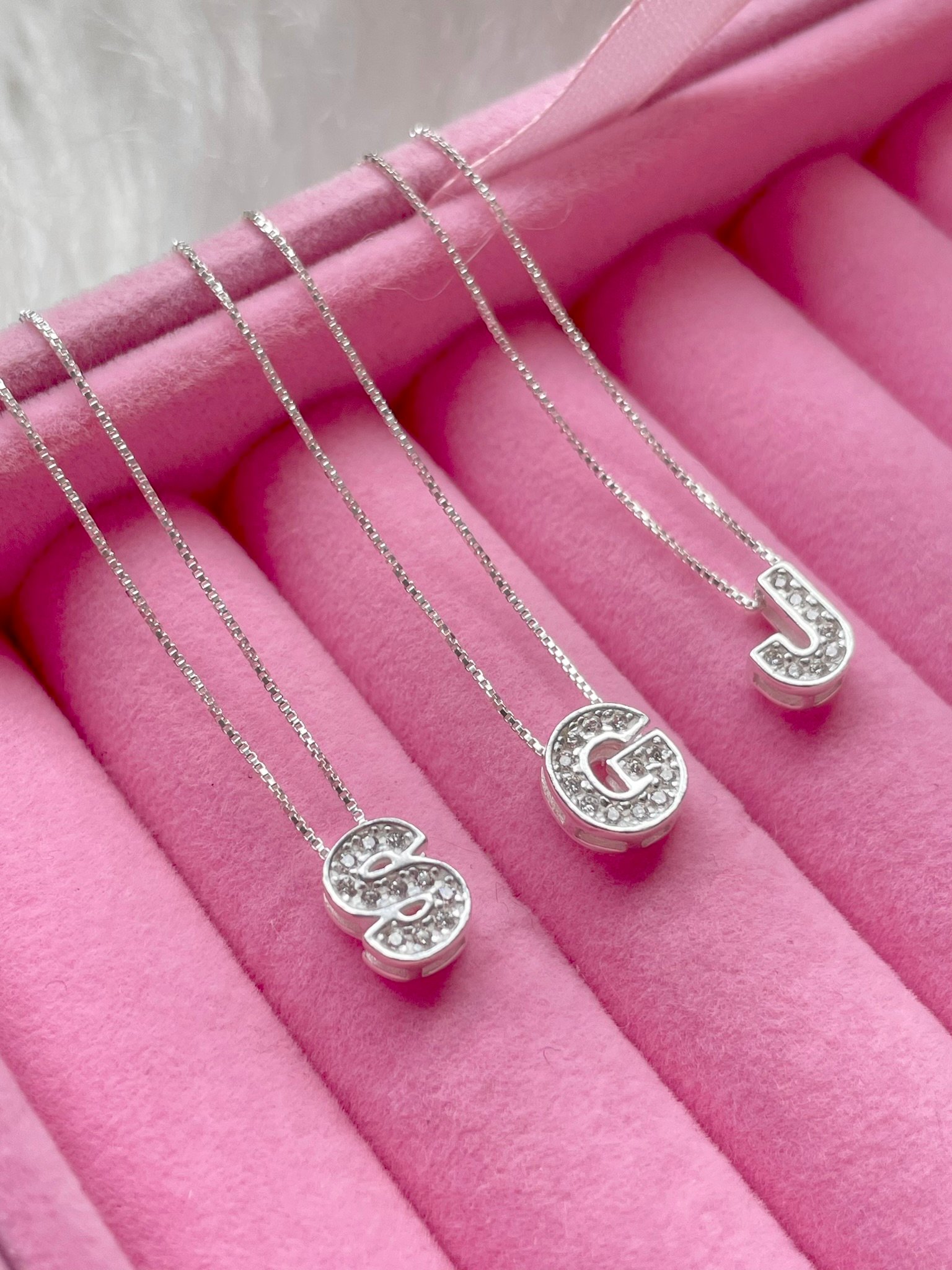 Colar Inicial Luxo - Prata 925 | Witah jóias