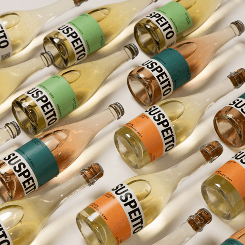 Suspeito Vinho | Harmoniza com boas histórias.
