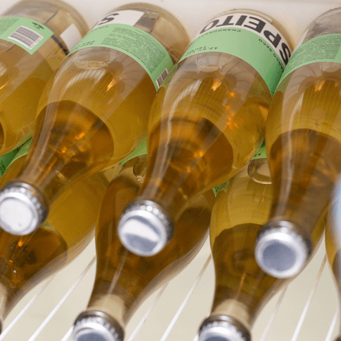 Suspeito Vinho | Harmoniza com boas histórias.