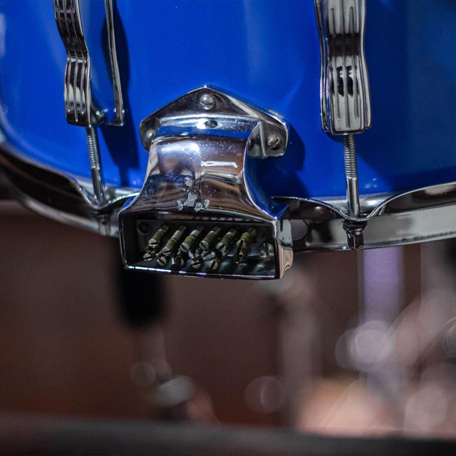 Caixa Ludwig Classic Maple 14x6,5" Concert Rock Blue Cortex Anos 70 ...