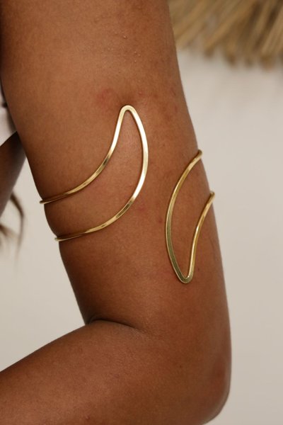 BRA145 Bracelete Folha Vazada Folheado | Ju Biju Finas