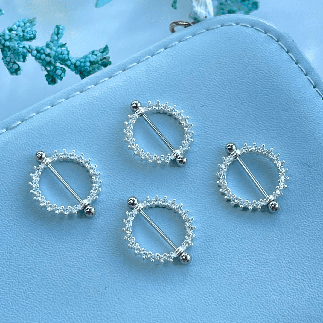 Piercing de Mamilo: Elegância em Formato Redondo | Bellitas Joias