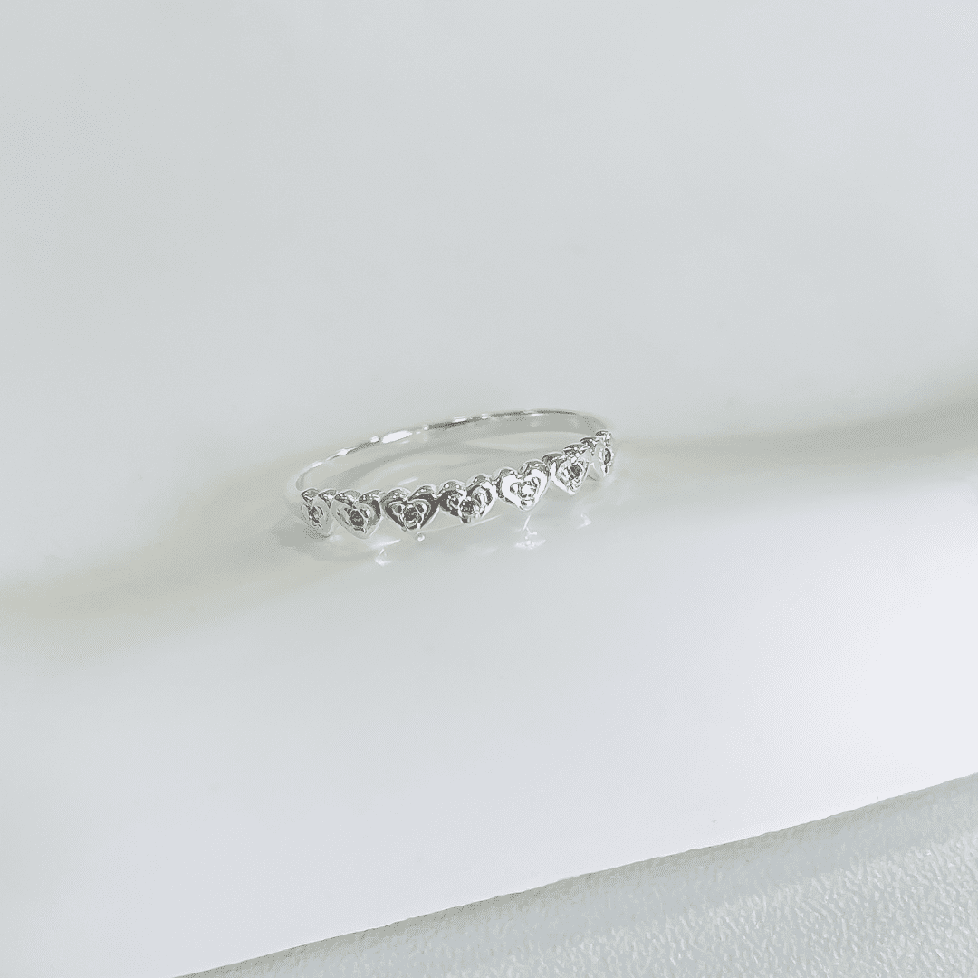 Anel 7 Corações com Ponto de Luz - Prata 925 | Bellitas Joias