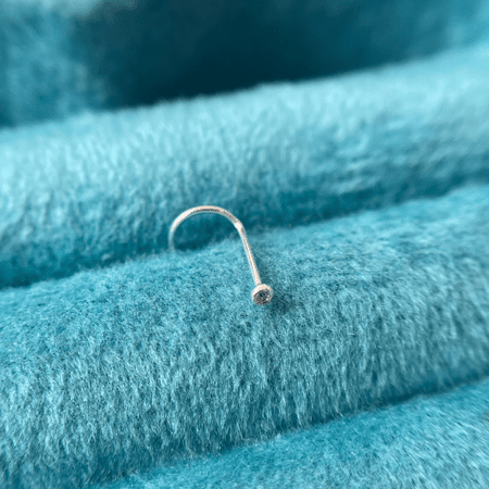 Piercing de Nariz Ponto de Luz Delicado – Prata 925 | Bellitas Joias