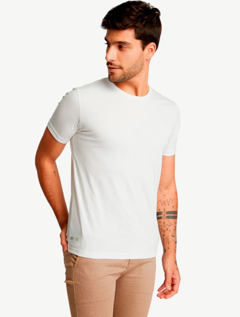 Camiseta King & Joe Slim Fio Egípcio Proteção UV 30+ CA23330 Branca ...