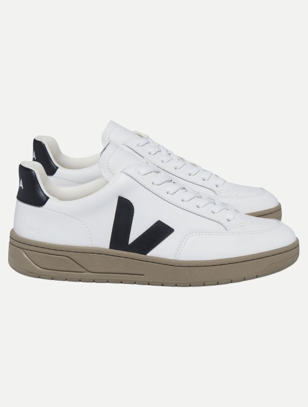 Tênis Veja V12 White Black Dune | Adamanto Store