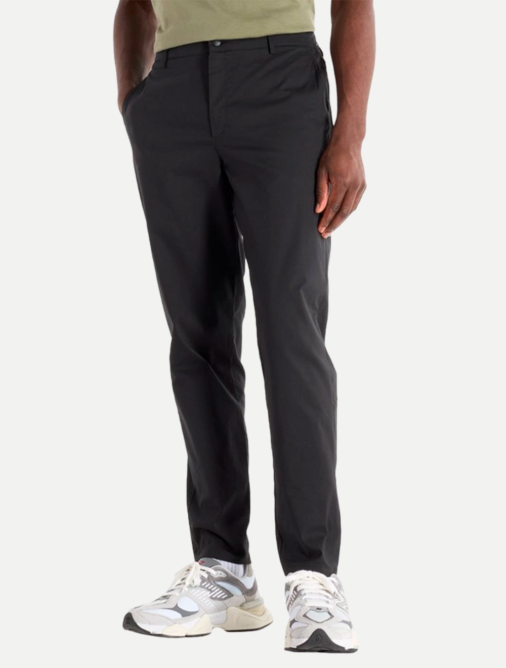 Calça New Balance Masculina Regular Alfaiataria Esportiva Athletics ...