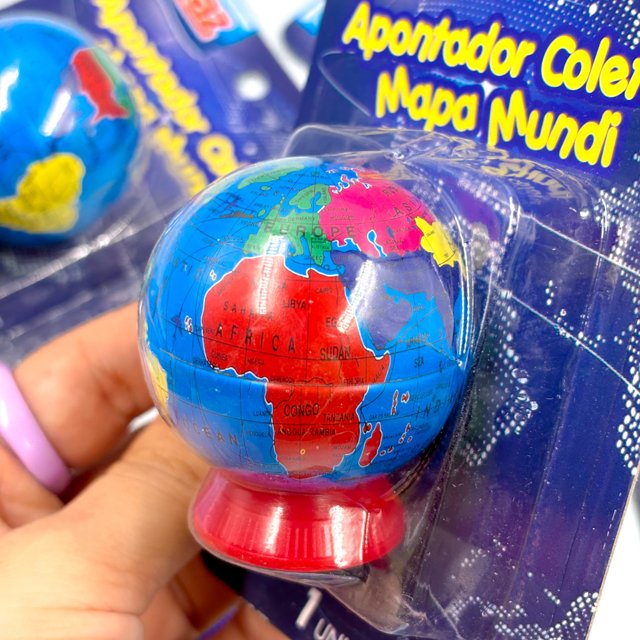 Apontador Coletor Mapa Mundi KAZ - BLISTER | Atacado Papelândia