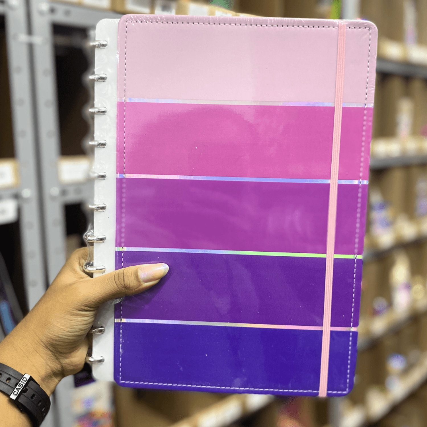 Caderno de Disco A4 PANTONE Rosa Lilás 29,5x21,5cm 11 Discos 80 Fls ...