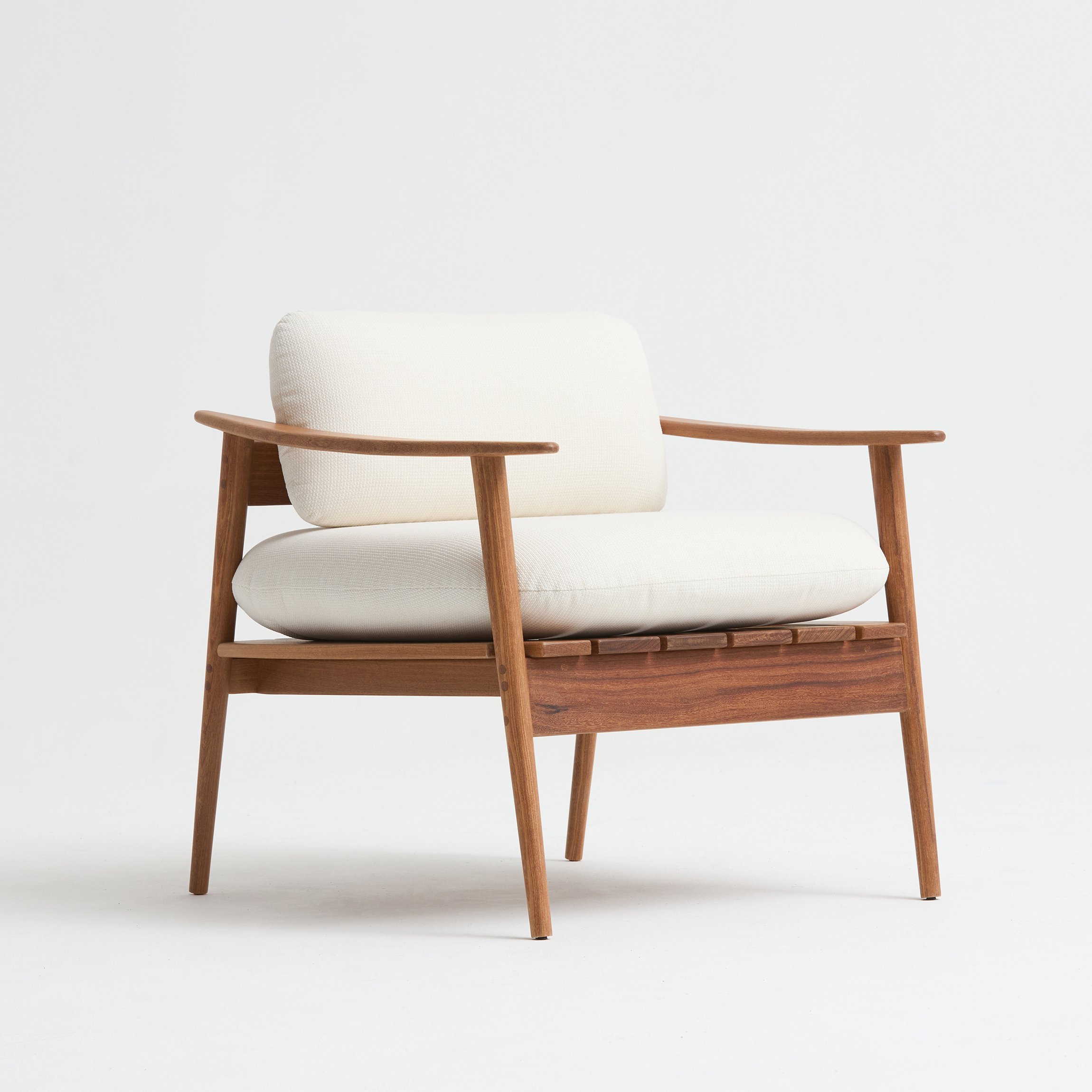 Poltrona Guará | OSLO design