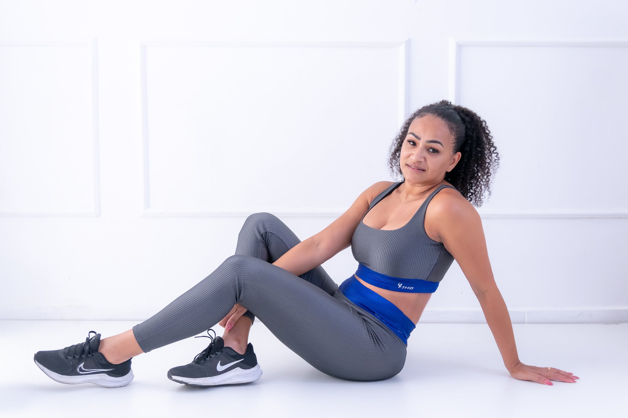 Conjunto Kotelê calça com top embutido Granada com Azul Cyber | Jhd ...