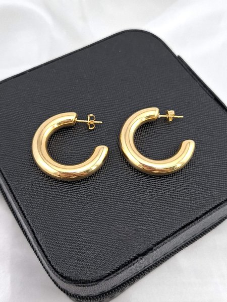 BRINCOS DE ARGOLA 4 FIOS FOLHEADO A OURO 18K | Keura Joias