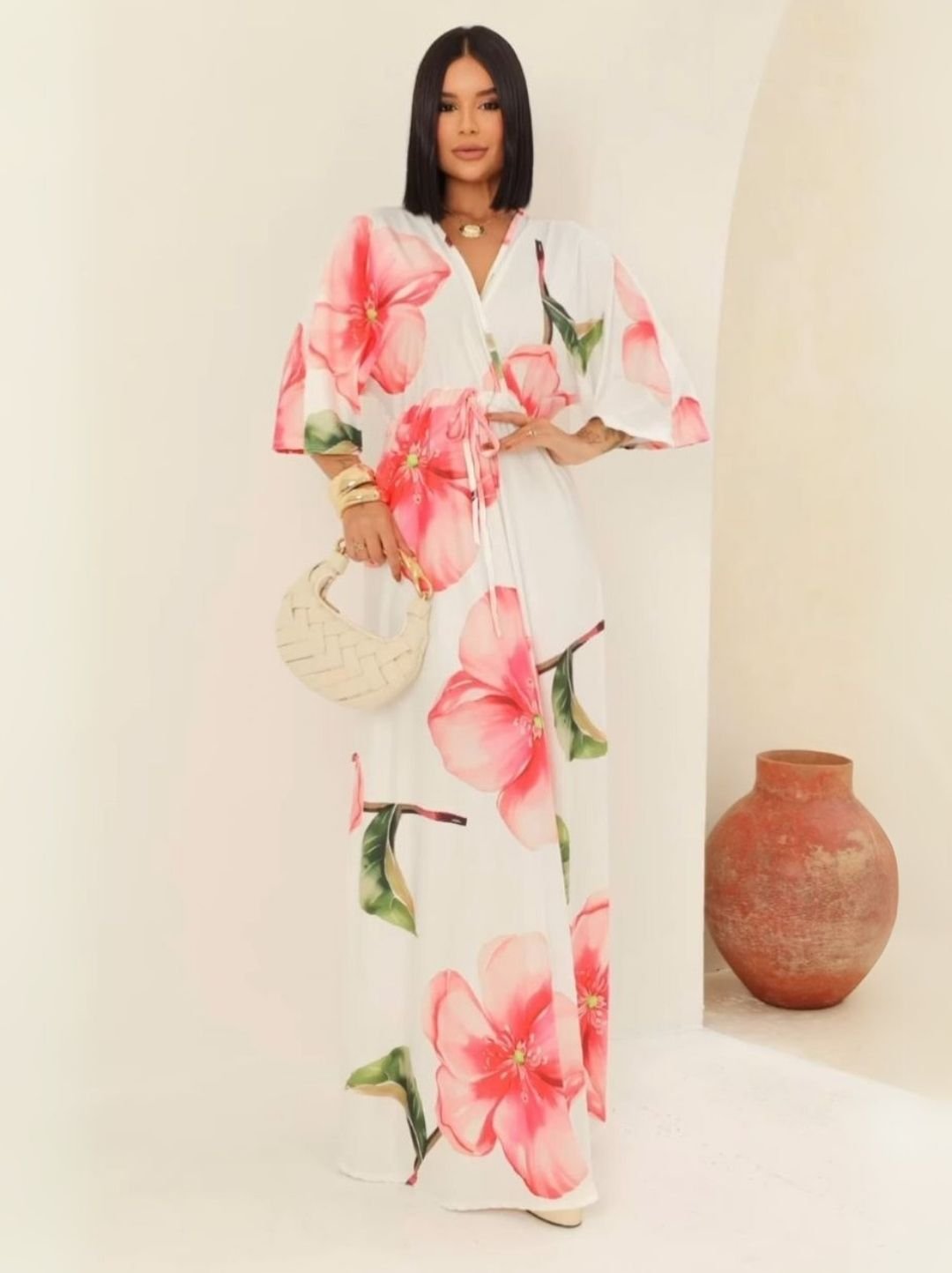 Vestido Longo com Estampa Floral Fundo Branco - Elegância e Conforto ...