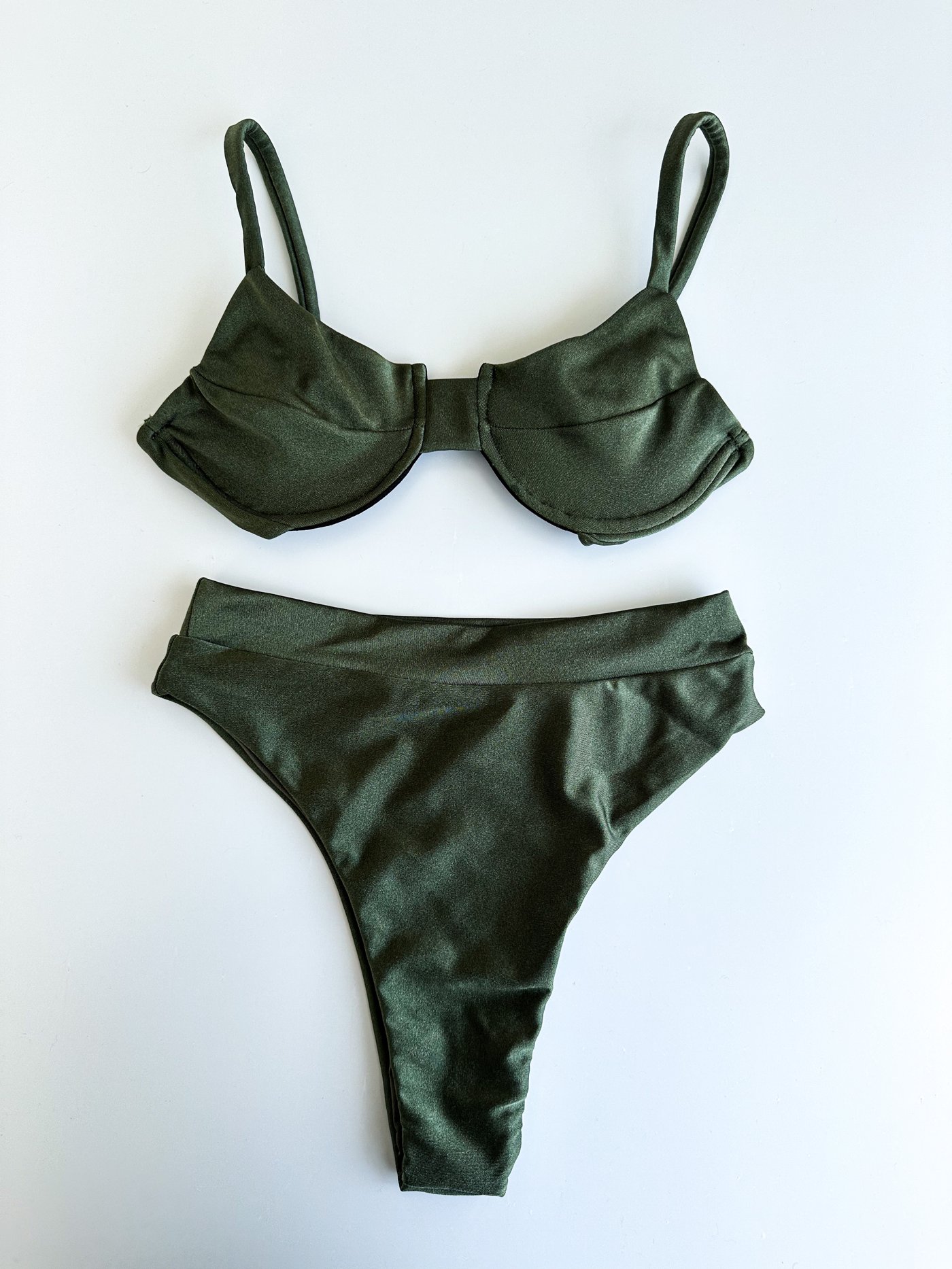 Biquíni Carol Hotpants Verde Militar Glow Vogabr