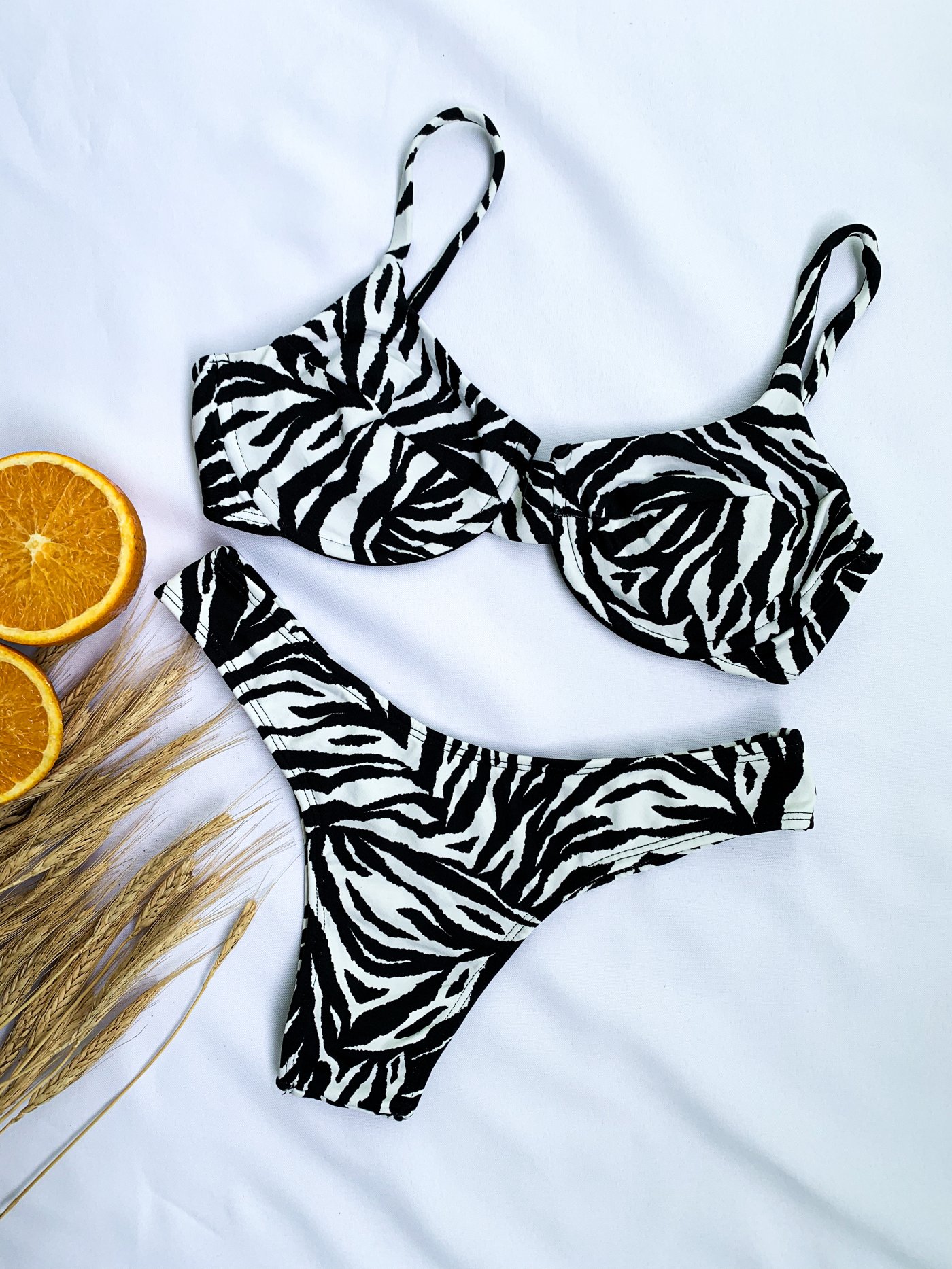 Biquíni Carol Empina Bumbum Zebra Vogabr