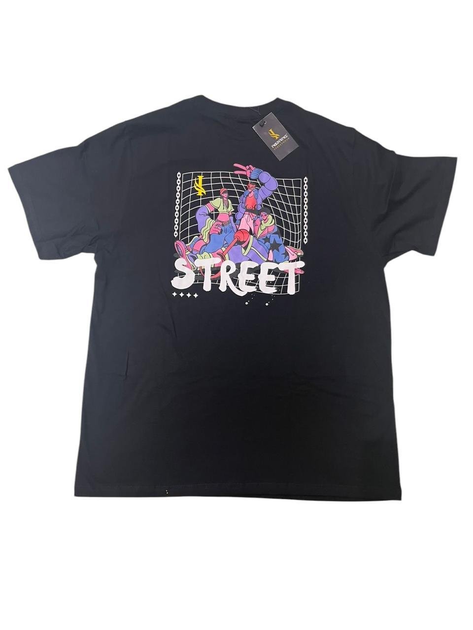Camiseta Huge Street Black | Inspiring Streetwear