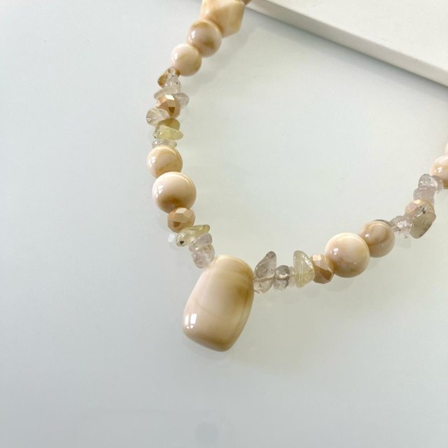 COLAR BIJOUX BOLA COM CASCALHO BRANCO | NEGO BIJOUX