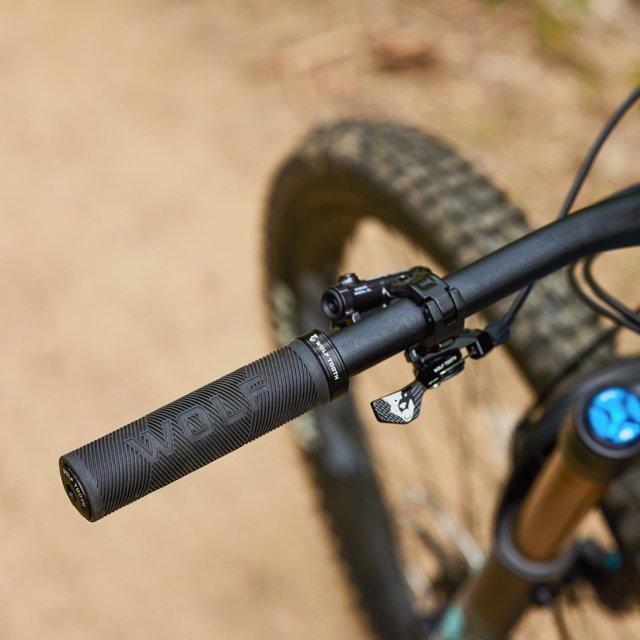 Wolf Tooth Punho MTB Echo Lock-On - Preto | Lopezbike