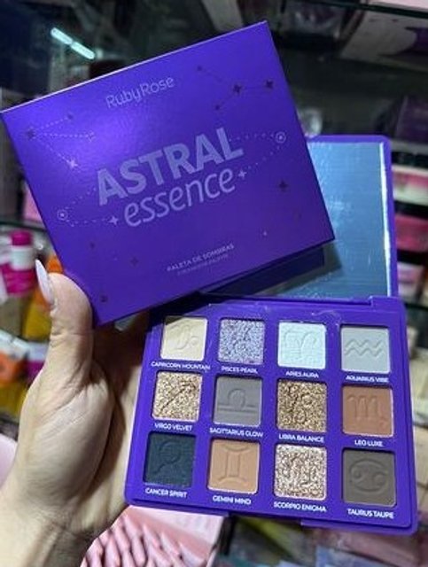 Paleta Astral Essence Ruby Rose | Revi makeup