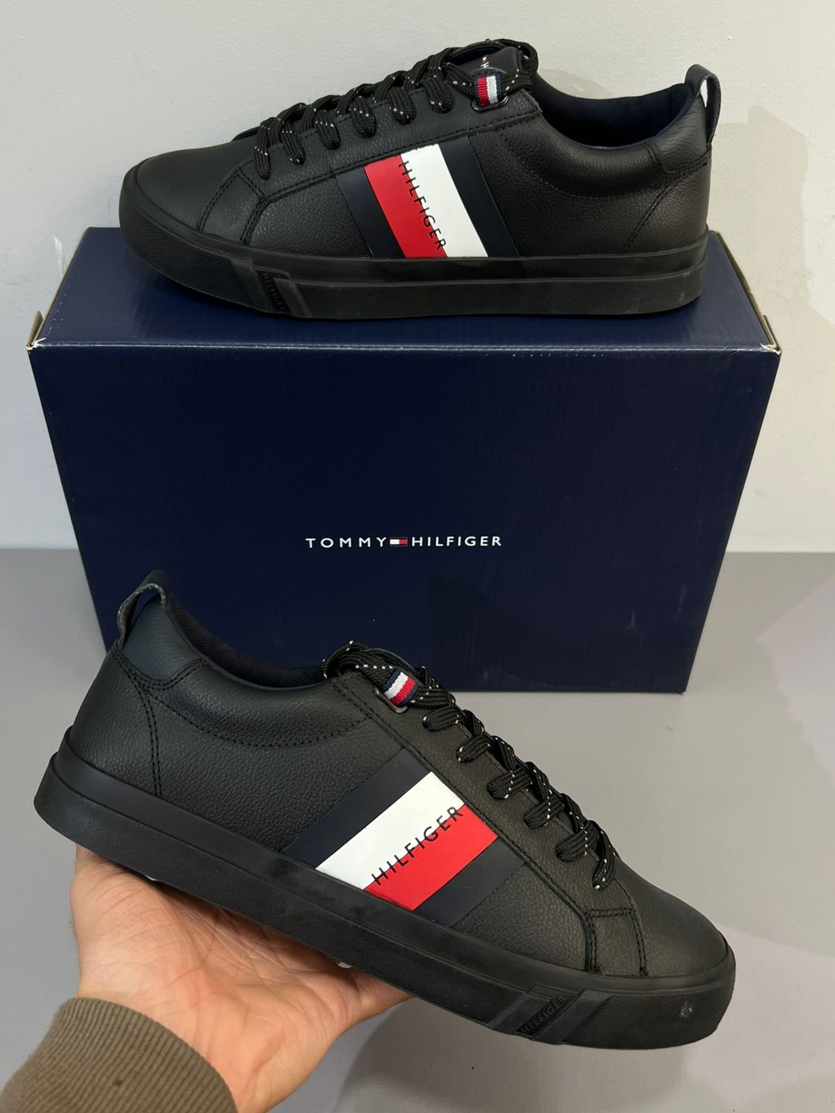 Tênis Tommy Hilfiger Dino Preto | Soluxocaps