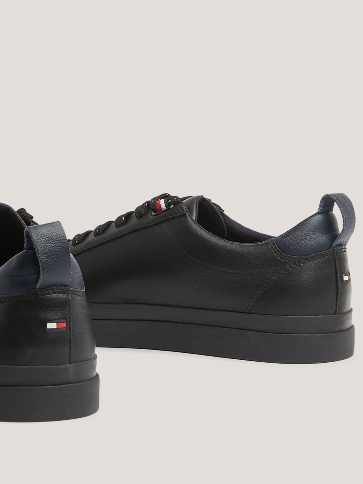 Tenis Tommy Hilfiger All Black | Hellik Store